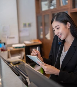 Hotel, Motel, and Resort Desk Clerk Job Description